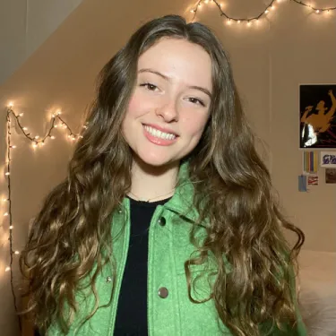 Ellie Oliver ’22 | Smith College