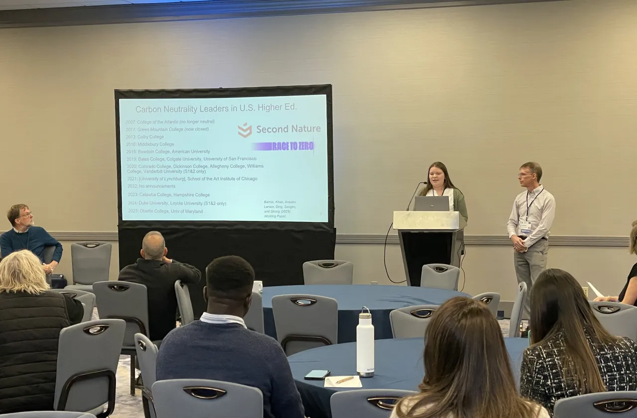 smith college closing