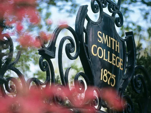 Smith Announces Commencement Plans