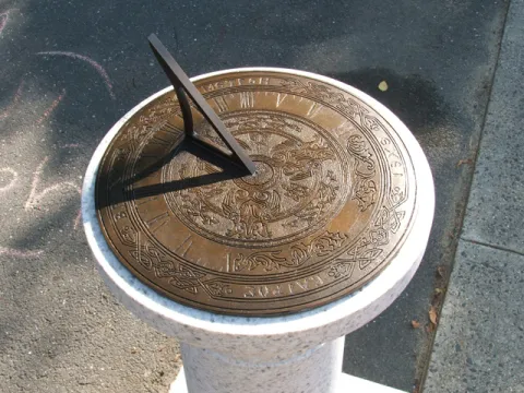 Class of 2010 Revives Campus Sundial