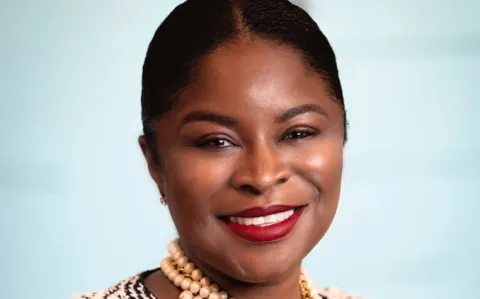 Shola Oni ’97 | Smith College