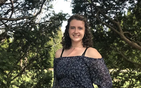 Hannah Gates ’22 | Smith College